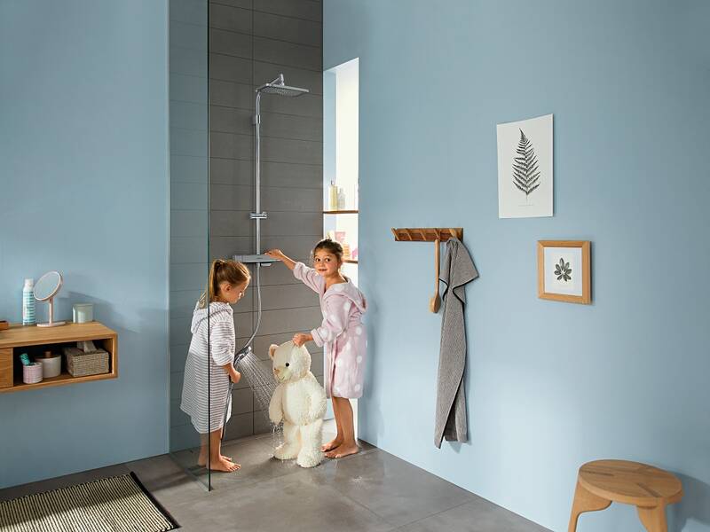 Shower panels and systems: complete showering indulgence