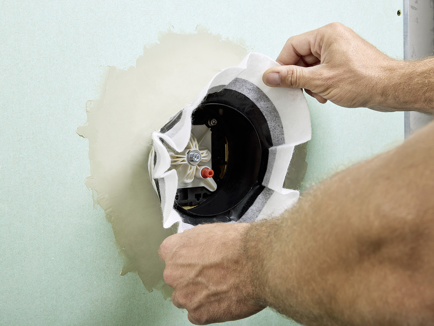 Concealed installation for the shower and bath tub – here’s how it’s done