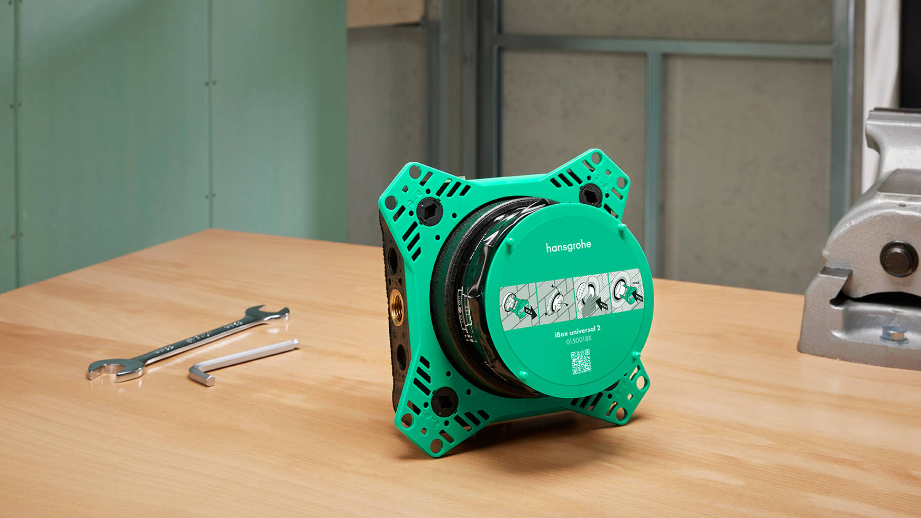 iBox universal 2: the concealed installation base set for the bathroom