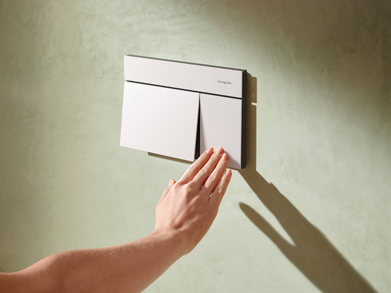 iFrame flushing system and flush plates.