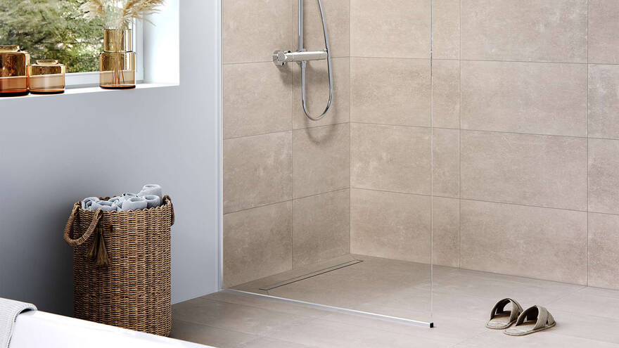 RainDrain Compact - the extra-flat shower drain channel