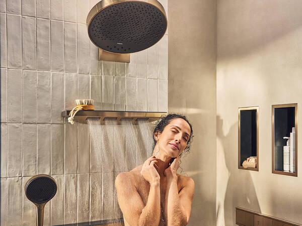Shoulder showers and body sprays for your shower
