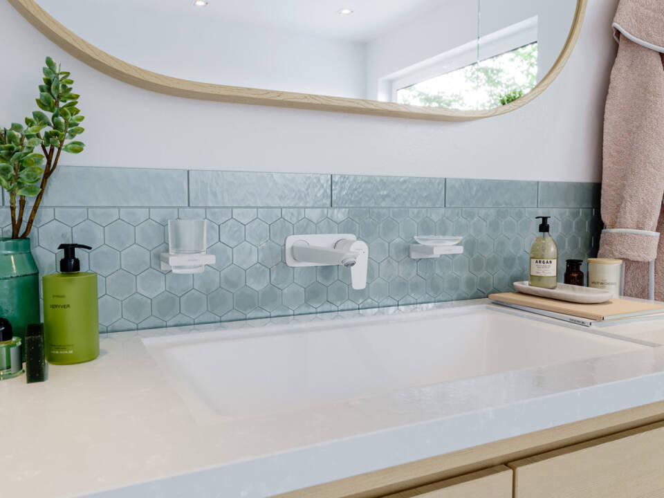 hansgrohe Washbasin mixers: Talis E, 3-hole basin mixer with pop-up ...