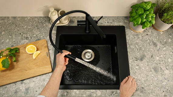 Kitchen tap with three spray types
