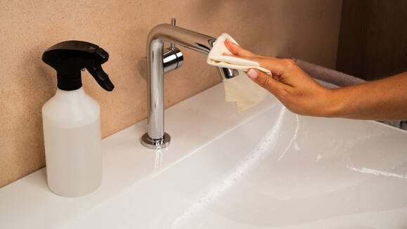 How to correctly descale taps