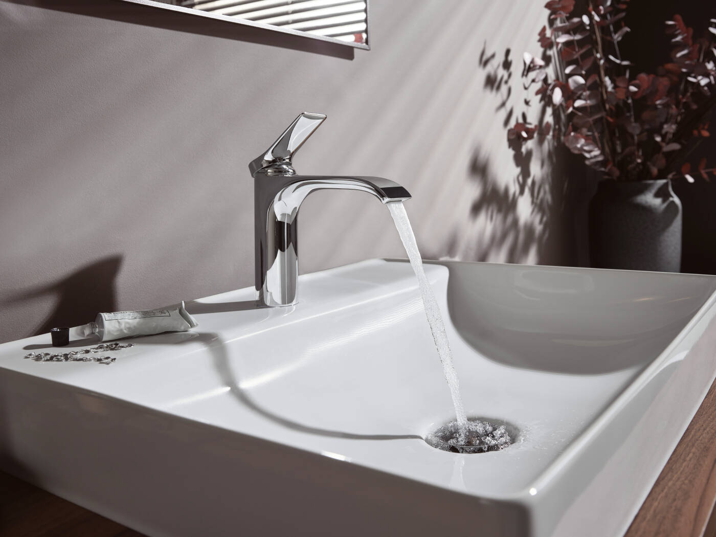Pull-Out Spray Now at the Sink | Hansgrohe Pro INT