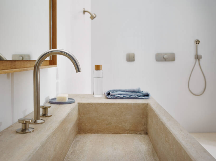 AXOR One Shower mixers: 3 functions and 1 additional outlet, Chrome ...