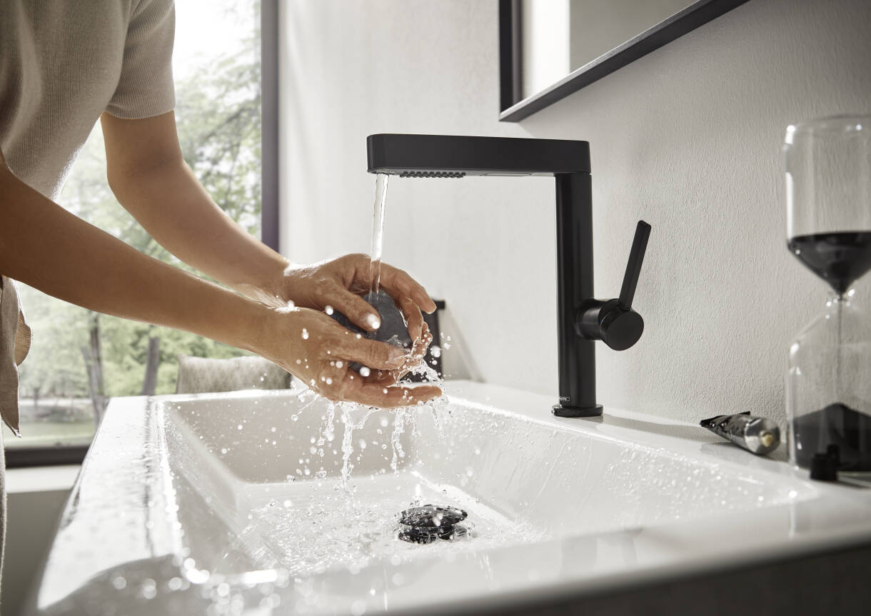 汉斯格雅 面盆龙头: 翡诺偲, 单把手面盆龙头230，带抽拉式出水嘴和按压落水套件，两种出水模式, 货号 76063007 ...