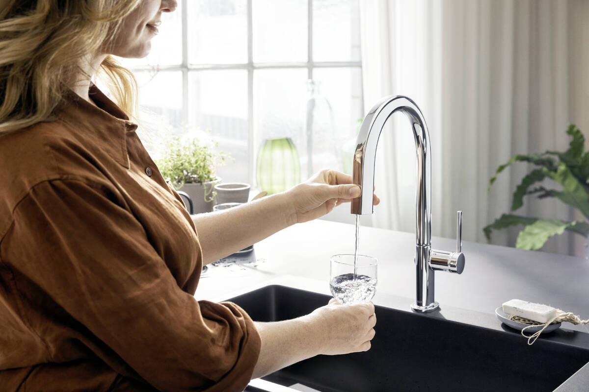 hansgrohe Kitchen mixers: Aqittura M91, FilterSystem 210, pull-out ...