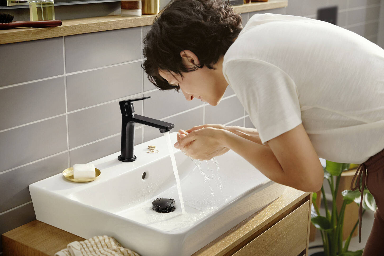 hansgrohe Washbasin mixers: Rebris E, Single lever basin mixer 110 ...