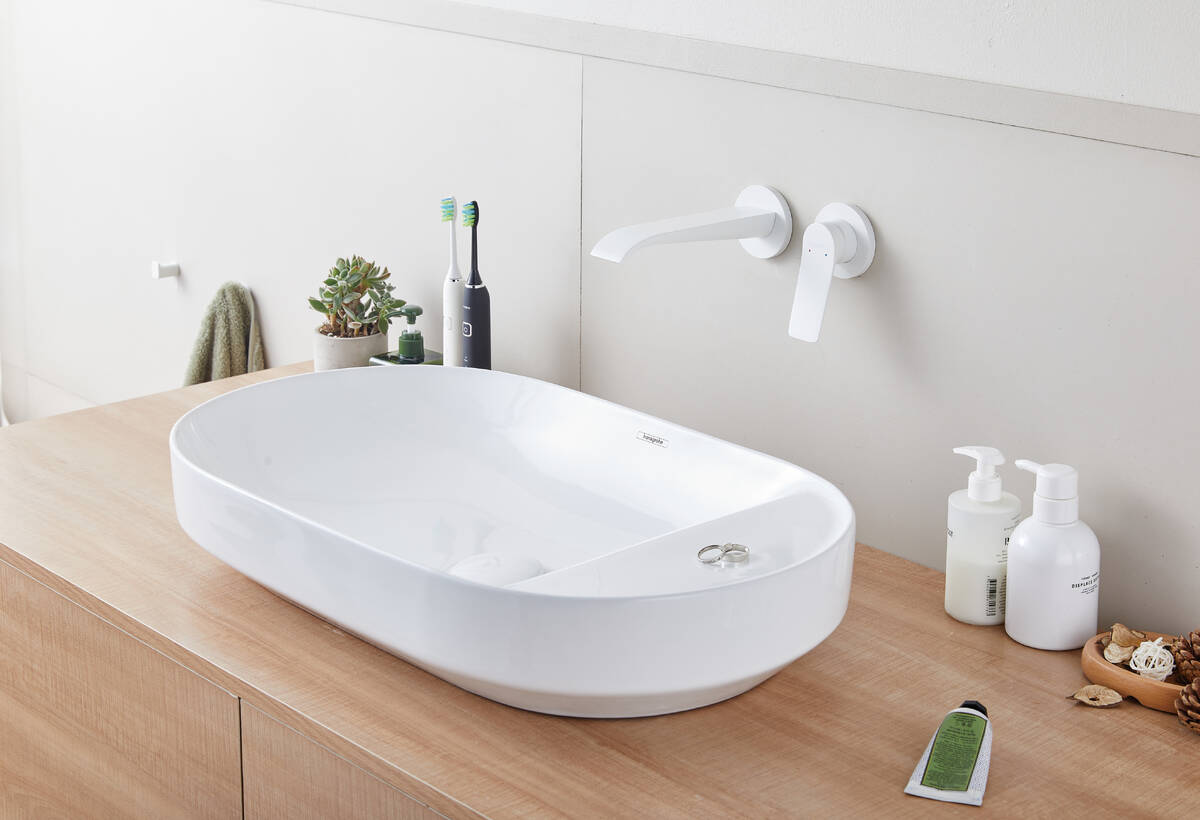 hansgrohe Washbasins: MellowTide U, Wash bowl 675/395 without tap hole ...