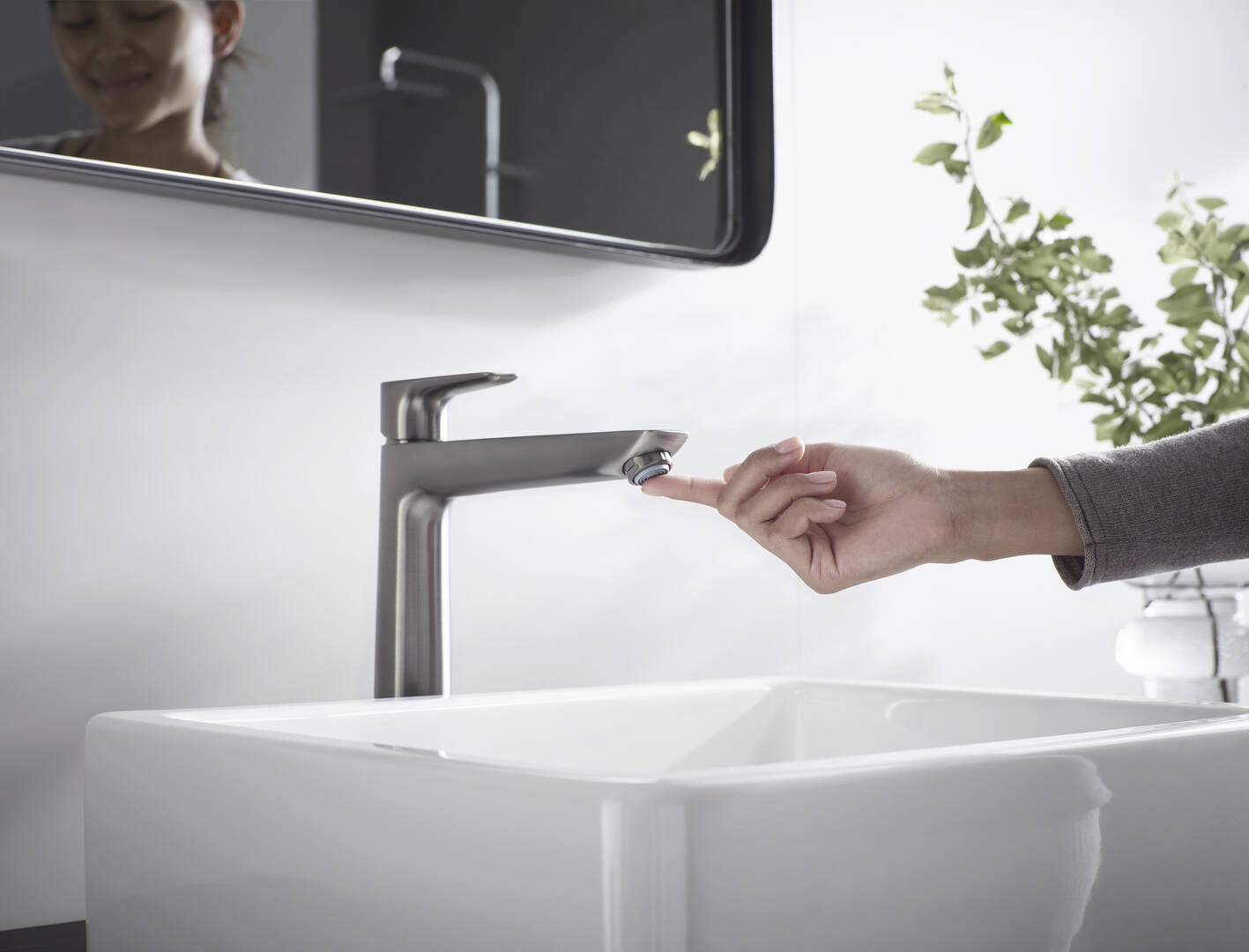 hansgrohe Washbasin mixers: Talis E, Single lever basin mixer 240 ...