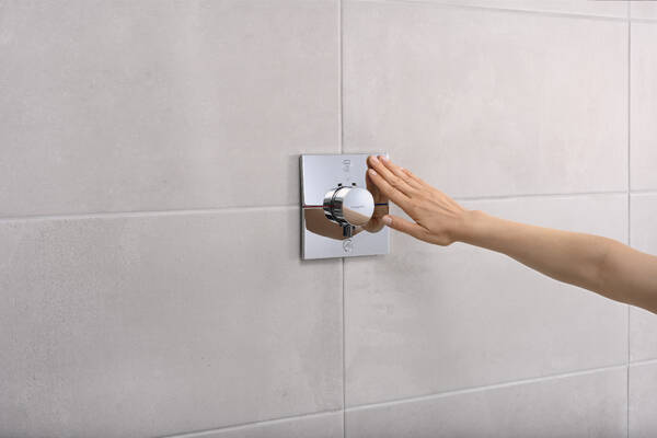 ShowerSelect Comfort E Shower mixers: 2 functions, Chrome, Item No ...