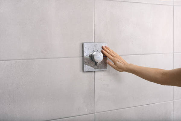 ShowerSelect Comfort E Shower mixers: 2 functions, Chrome, Item No ...