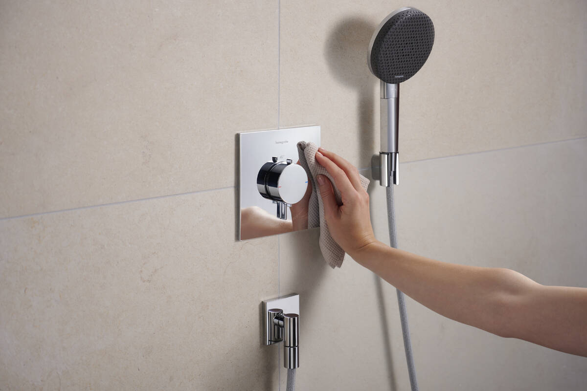 Ecostat Comfort E Shower mixers: 1 function, Chrome, Item No. 33710000