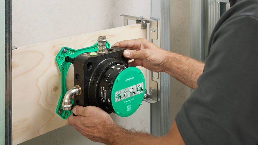 hansgrohe Concealed Basic set bath/shower mixers: iBox universal 2 ...